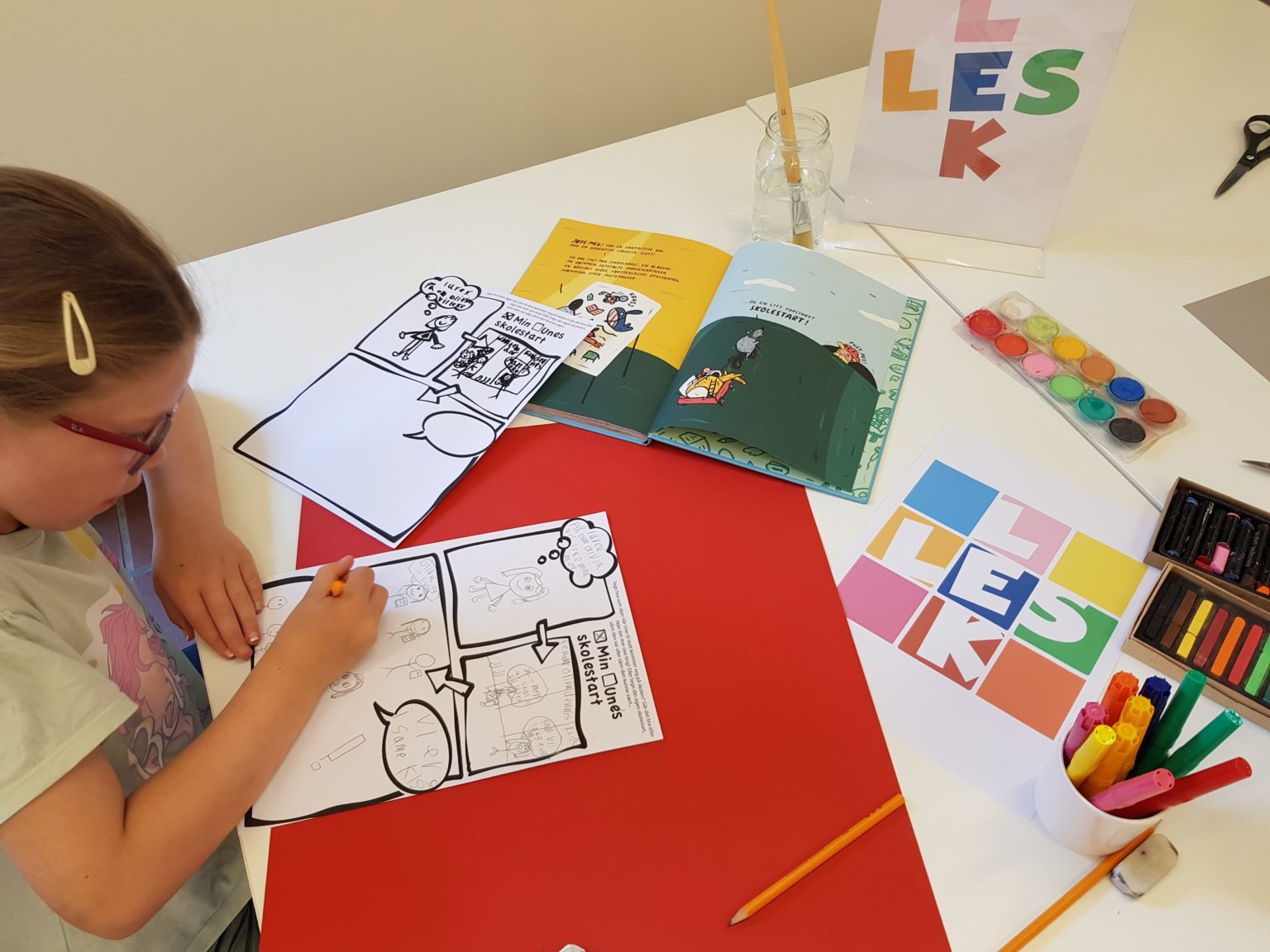 Hvordan lese og leke? : Les og lek